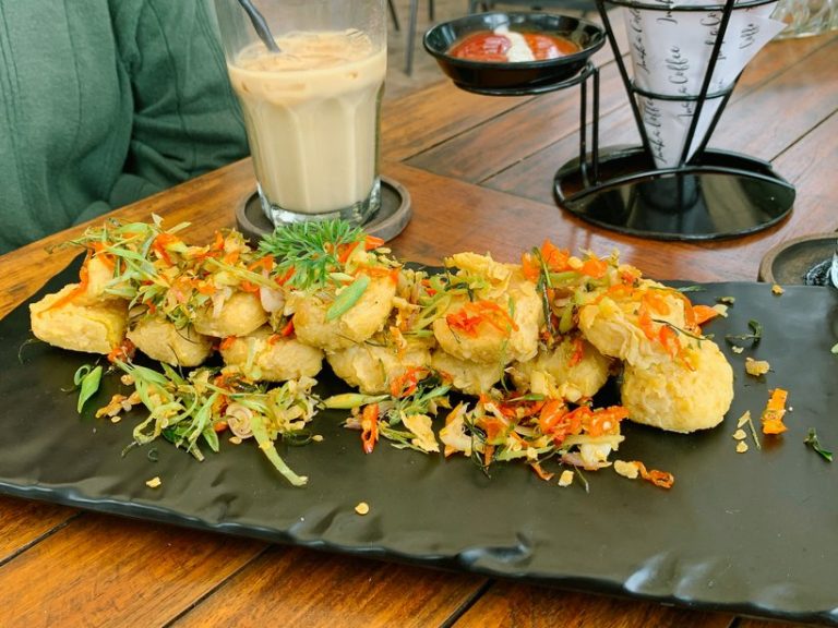 Inaka Coffee – Nikmatnya Ngopi di Pekarangan Rumah - BookingTogo