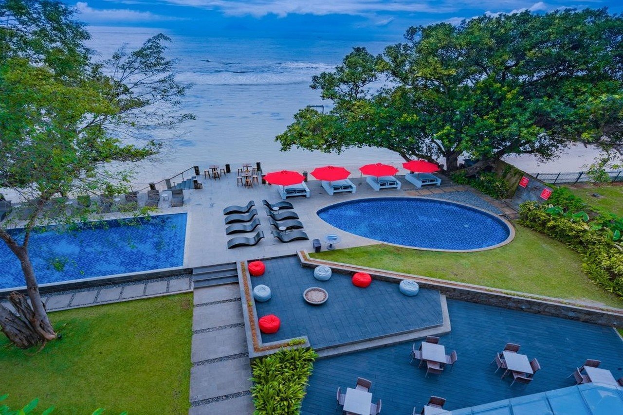 Rekomendasi 5 Hotel di Dekat Anyer yang Cocok untuk Liburanmu - BookingTogo