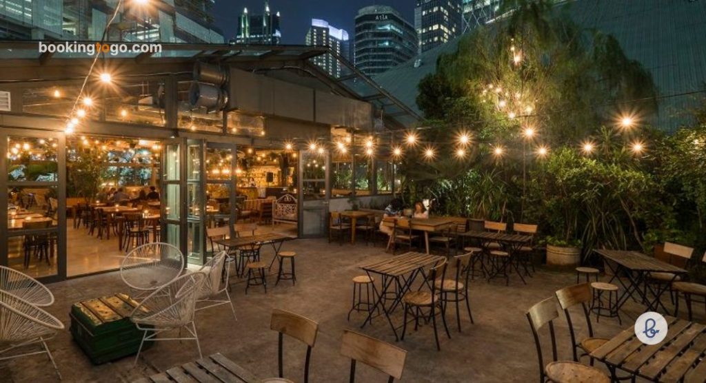 5 Cafe Rooftop di Jakarta, Cocok untuk Romantic Dinner - BookingTogo