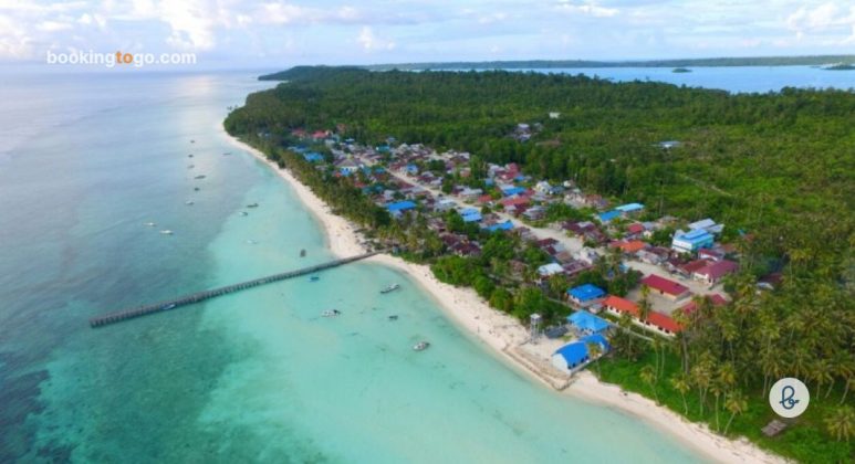 Pulau Maratua, Menikmati Keindahan Bawah Laut Indonesia - BookingTogo