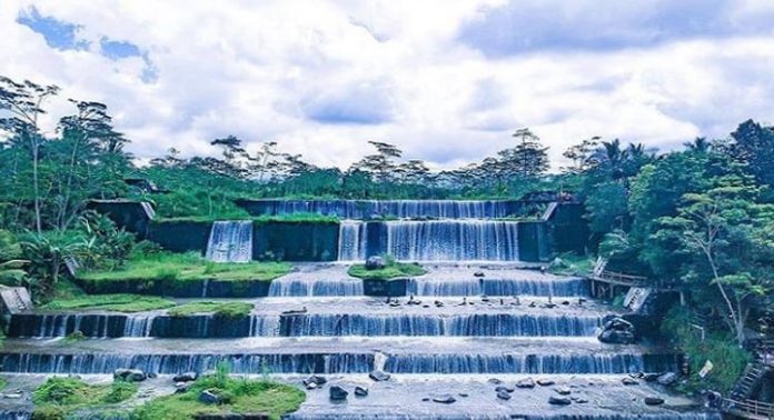 Daya Tarik Grojogan Watu Purbo Bangunrejo, Air Terjun 6 Tingkat yang ...